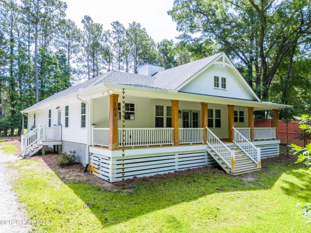 102 N Kingfisher Lane