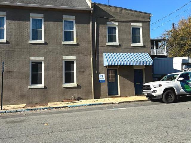 102 N Lawrence Street