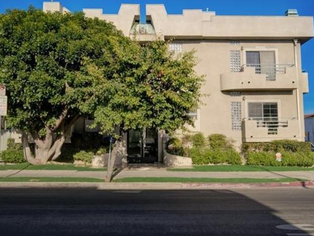 102 N Sweetzer Ave #106 Los Angeles, CA 90048