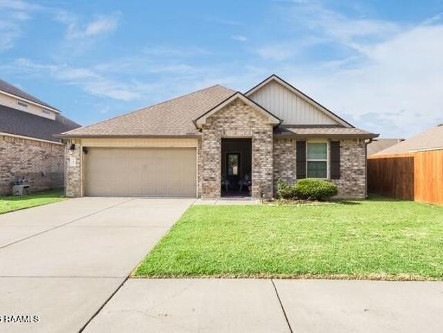 102 Northern Oak Dr, Lafayette, LA 70507