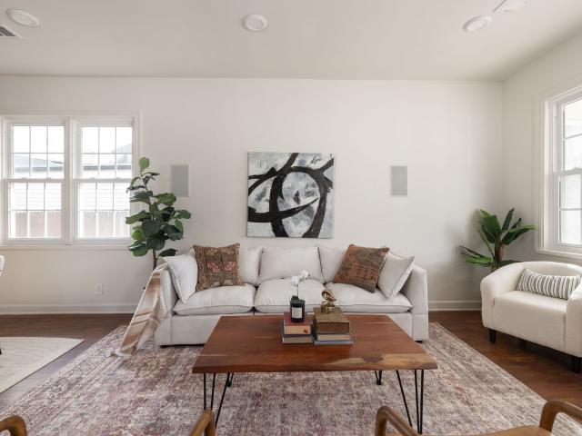 102 Newell Ave