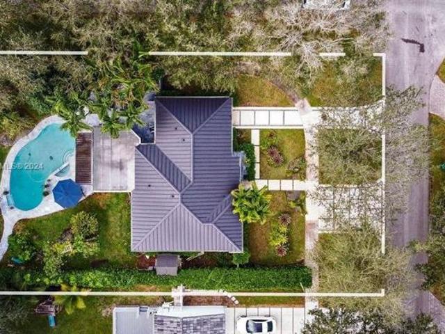 102 NE 107th St, Miami Shores, FL 33161