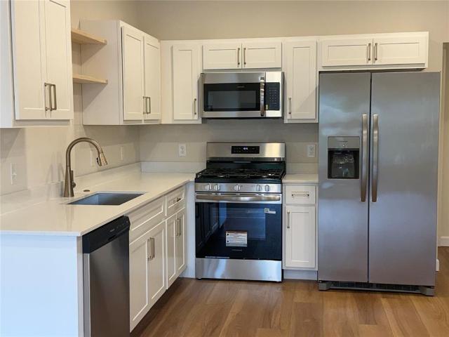 102 S Walnut Street