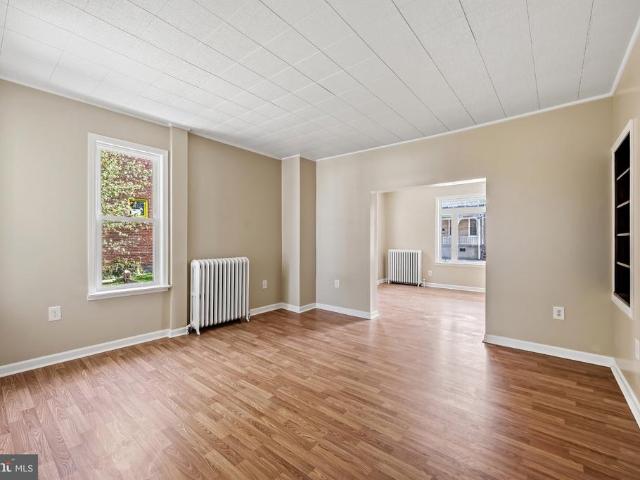 102 S Whiteoak Street
