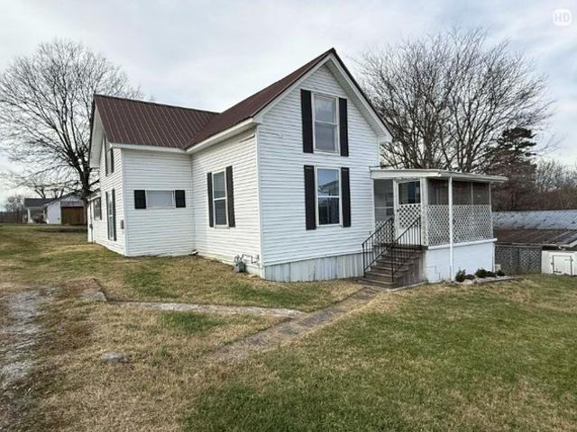 102 S Church St, Alexandria, TN 37012