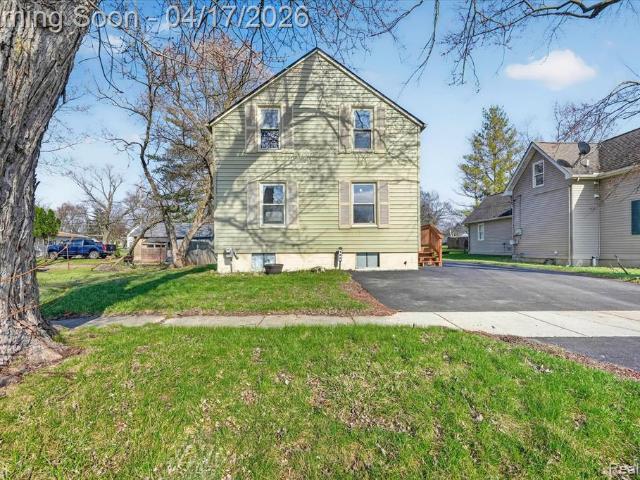 102 S Matteson Street