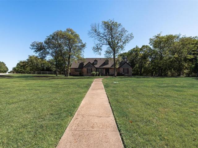 102 S Royal Oak Dr, Duncanville, TX 75116 | MLS #21228 | Compass
