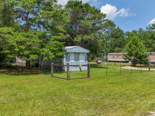 102 Snapdragon St, DeFuniak Springs, FL 32433 | MLS #1000 | Compass