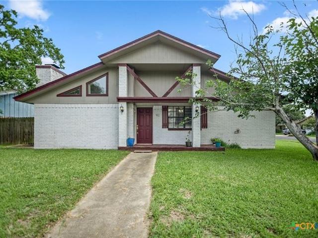 102 Sagemont Ave, Victoria, TX 77904