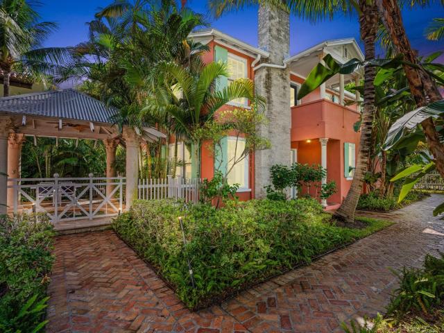102 SE 7th Avenue, Delray Beach, FL