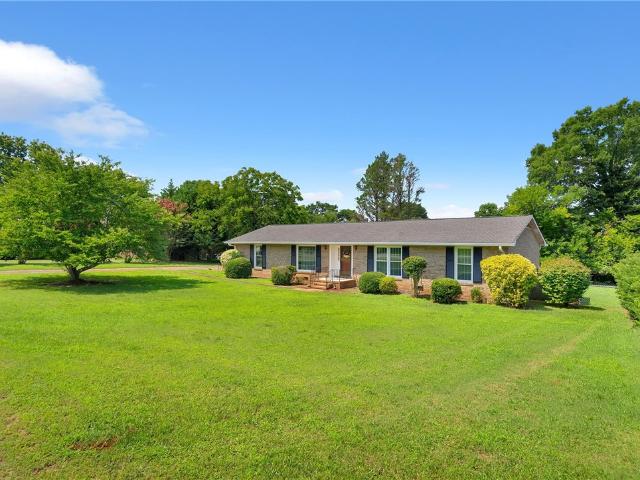 102 Sheffield Drive