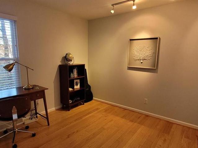 102 Slate Pl