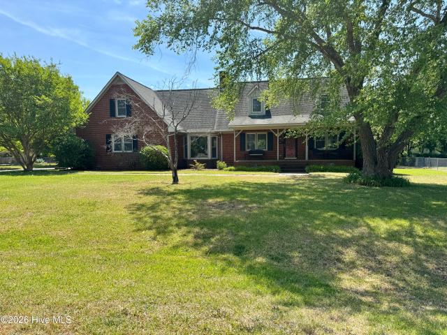 102 Squire Drive