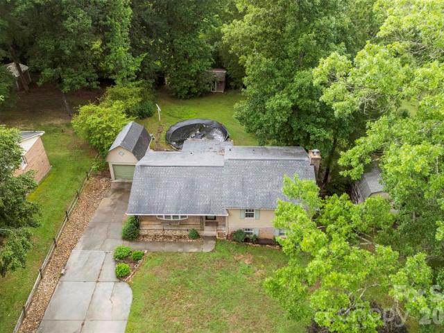 102 Stacybrook Drive SE