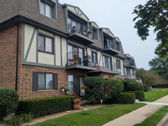 102 Steeple Drive # F