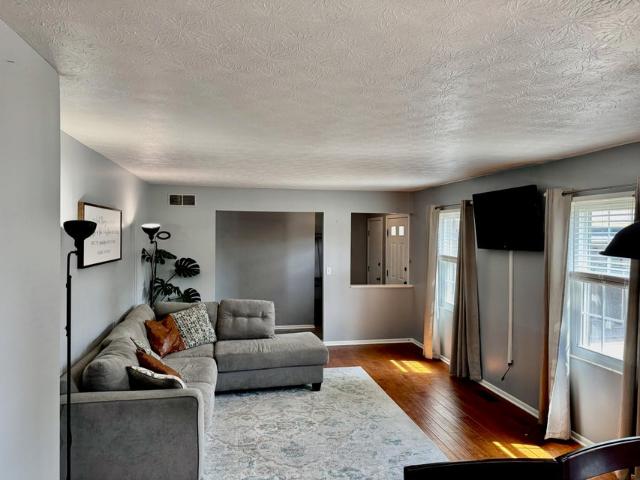 102 Stonegate Drive