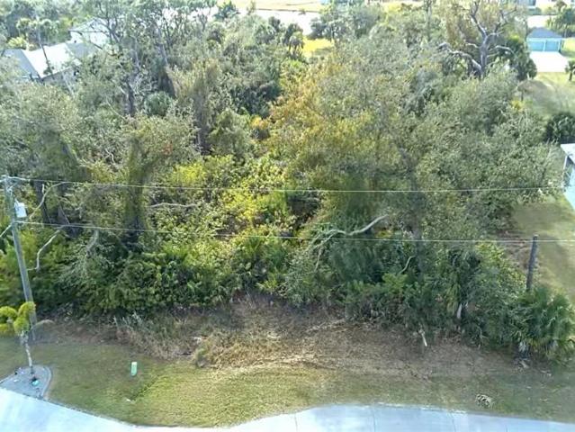 102 Sunny Way, Rotonda West, FL 33947 | MLS #C7520