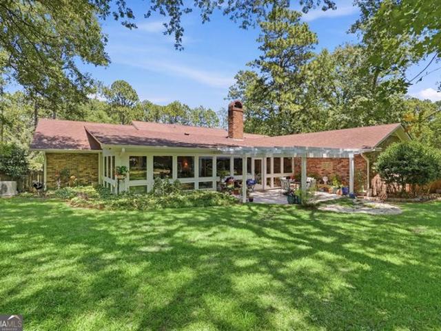 102 Sunset Dr, Statesboro, GA 30458
