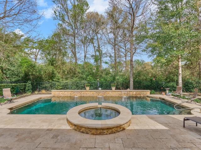 102 Sunridge Ct, Montgomery, TX 77316 | MLS #27226 | Compass