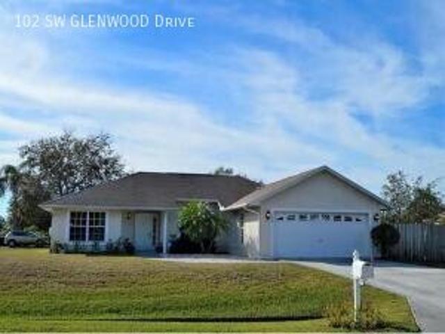 102 SW GLENWOOD Drive