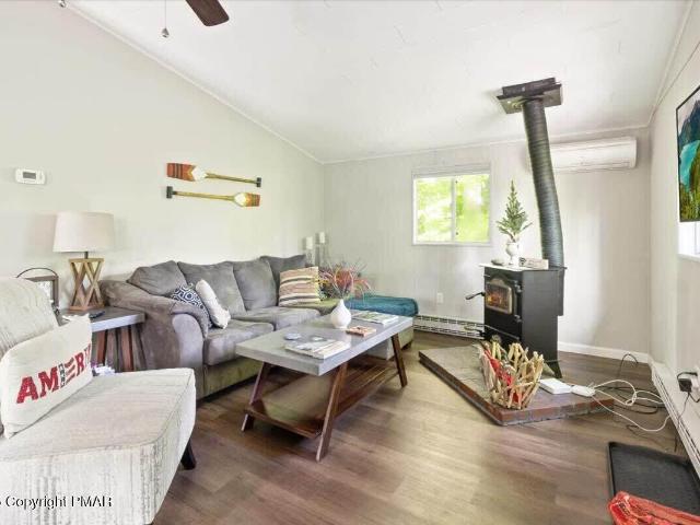102 Sweet Briar Rd, Pocono Pines, PA 18350 | MLS #PM 139147