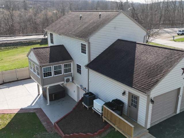 102 Sycamore Ln