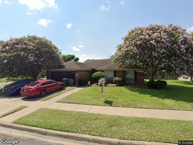 102 Palomino Ln, Victoria, TX 77904