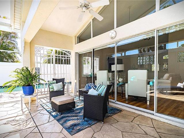 102 Palm Frond Ct, Naples, FL 34104 | MLS #225076