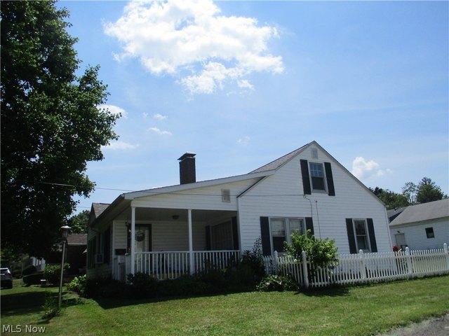 102 Parkgate Ave, Austintown, OH 44515