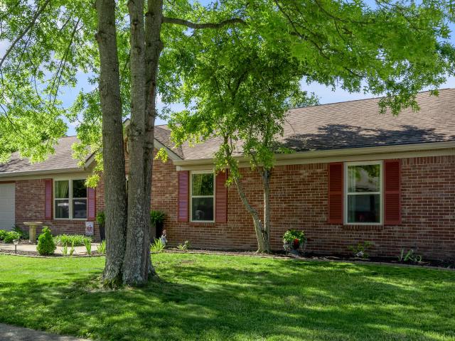 102 Parkwood Drive