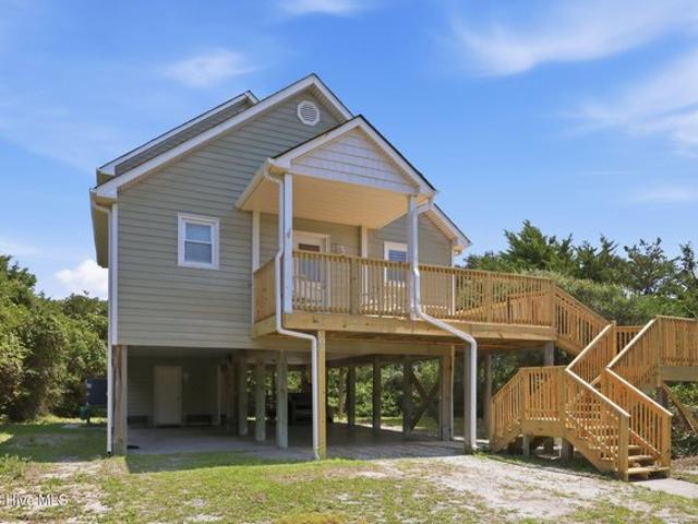102 Periwinkle Dr, Emerald Isle, NC 28594