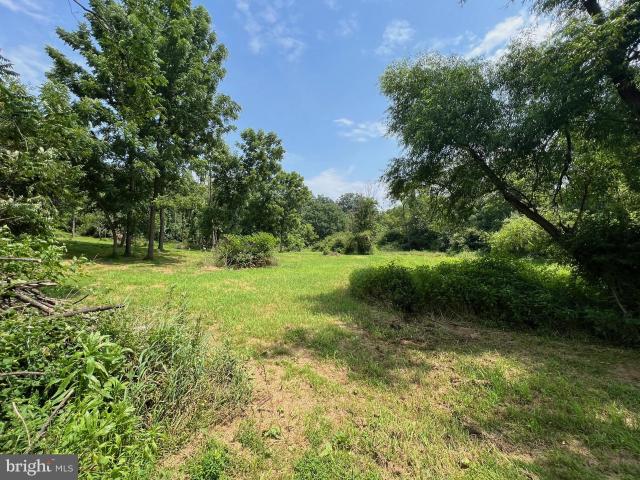102 Perry Ct, Coatesville, PA 19320 | MLS #PACT2093