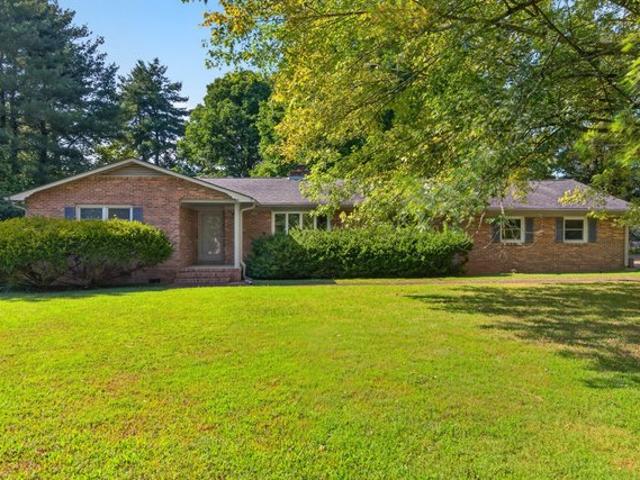 102 Picard Dr, Tullahoma, TN 37388