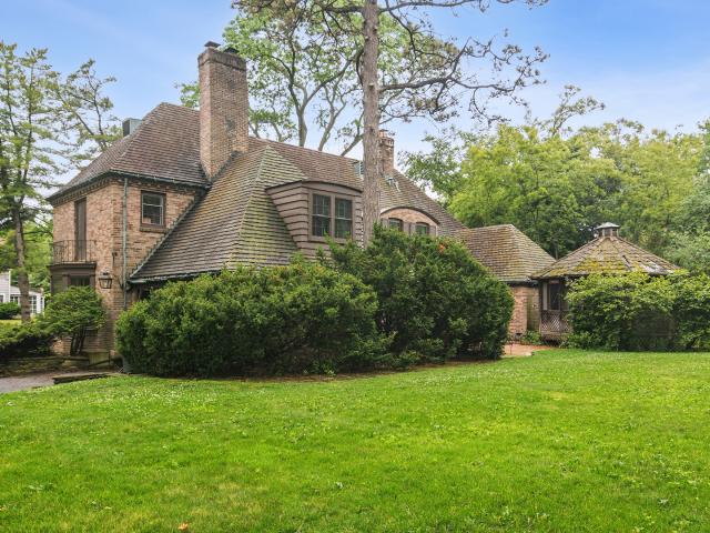 102 Pine Road