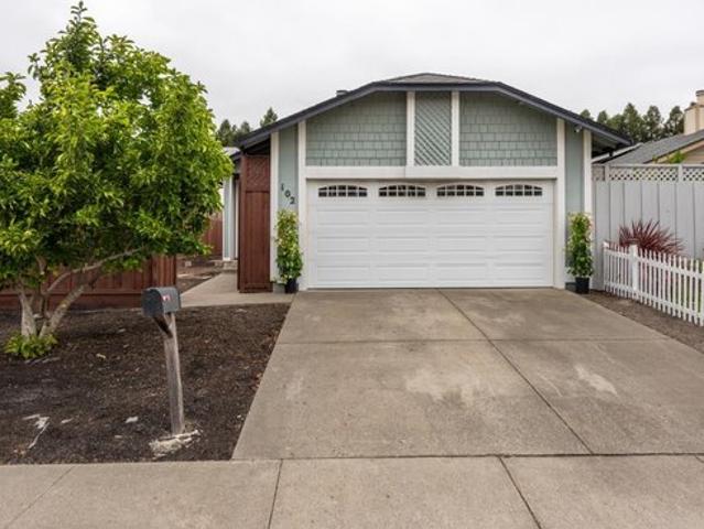 102 Pinewood Ct, Cotati, CA 94931