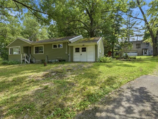 102 Pullam Dr