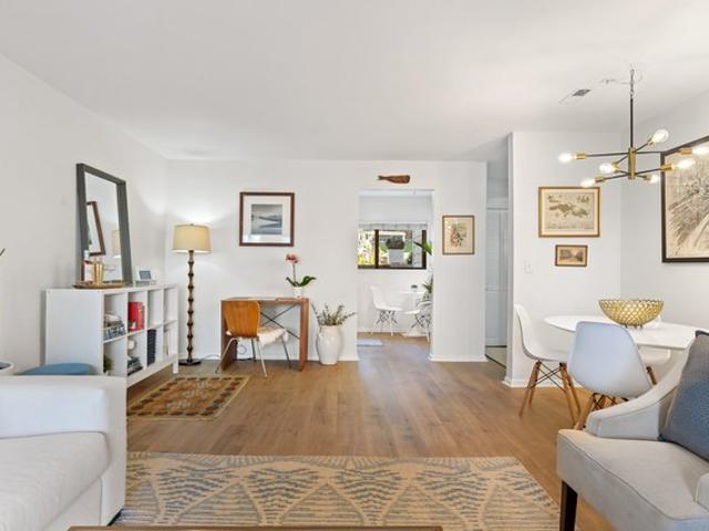 102 Rowayton Woods Dr Unit 102, Norwalk, CT 06854