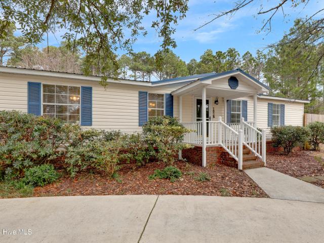 102 Robin Court