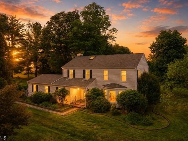 102 Robin Way, Readington Twp, NJ 08853