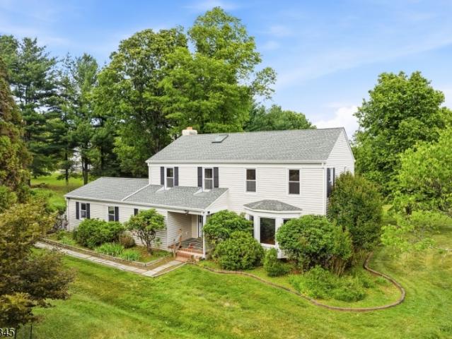 102 Robin Way