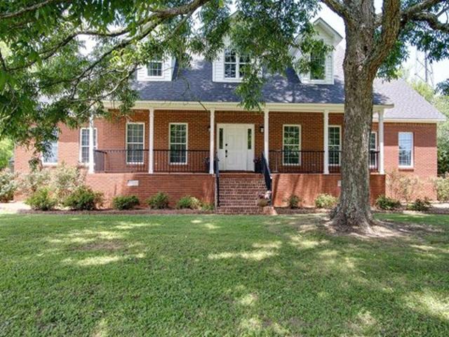 102 Rockhaven Dr, Guntersville, AL 35976
