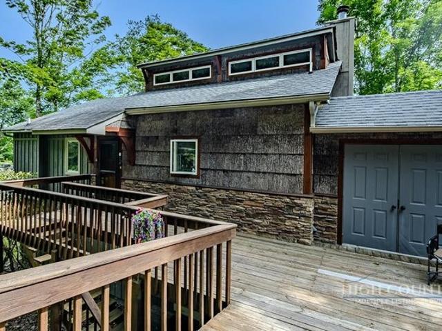 102 Red Oak Rd, Beech Mountain, NC 28604