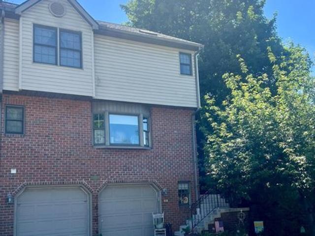 102 River Bend Park, Lancaster, PA 17602
