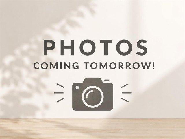 102 Richland Ave Apt 3, Urbana, IA 52345