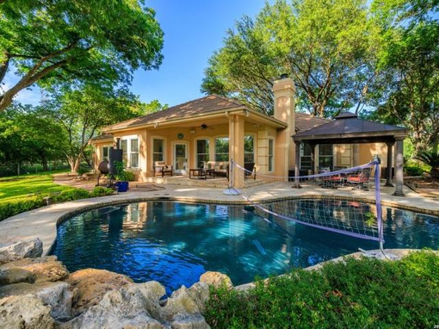 102 Rio Azul, Seguin, TX 78155
