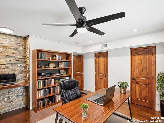 102 Ruelle, Unit 208D