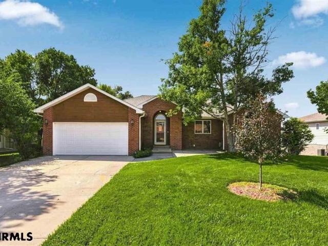 102 W 35th St, Scottsbluff, NE 69361