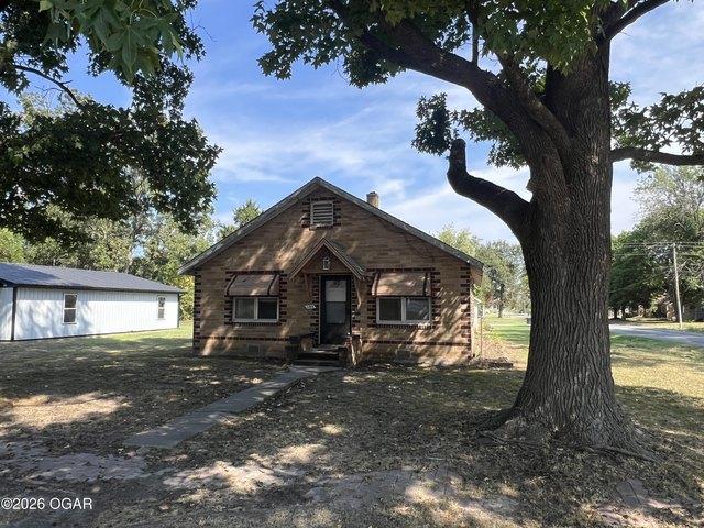 102 W 3rd St, Lockwood, MO 65682