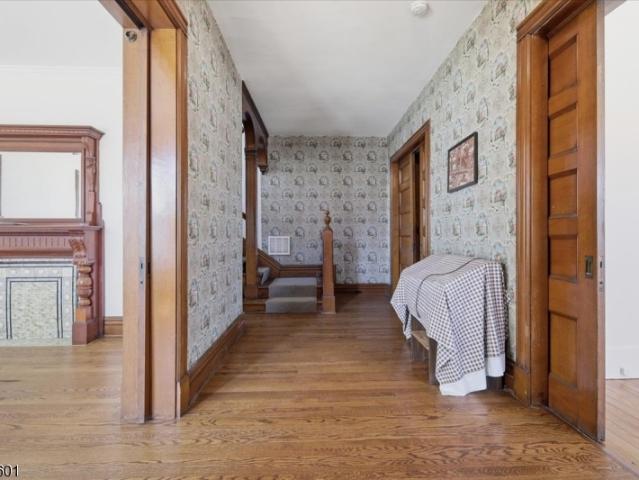 102 W Washington Ave