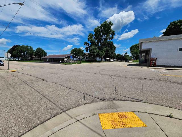 102 W Winnebago Street